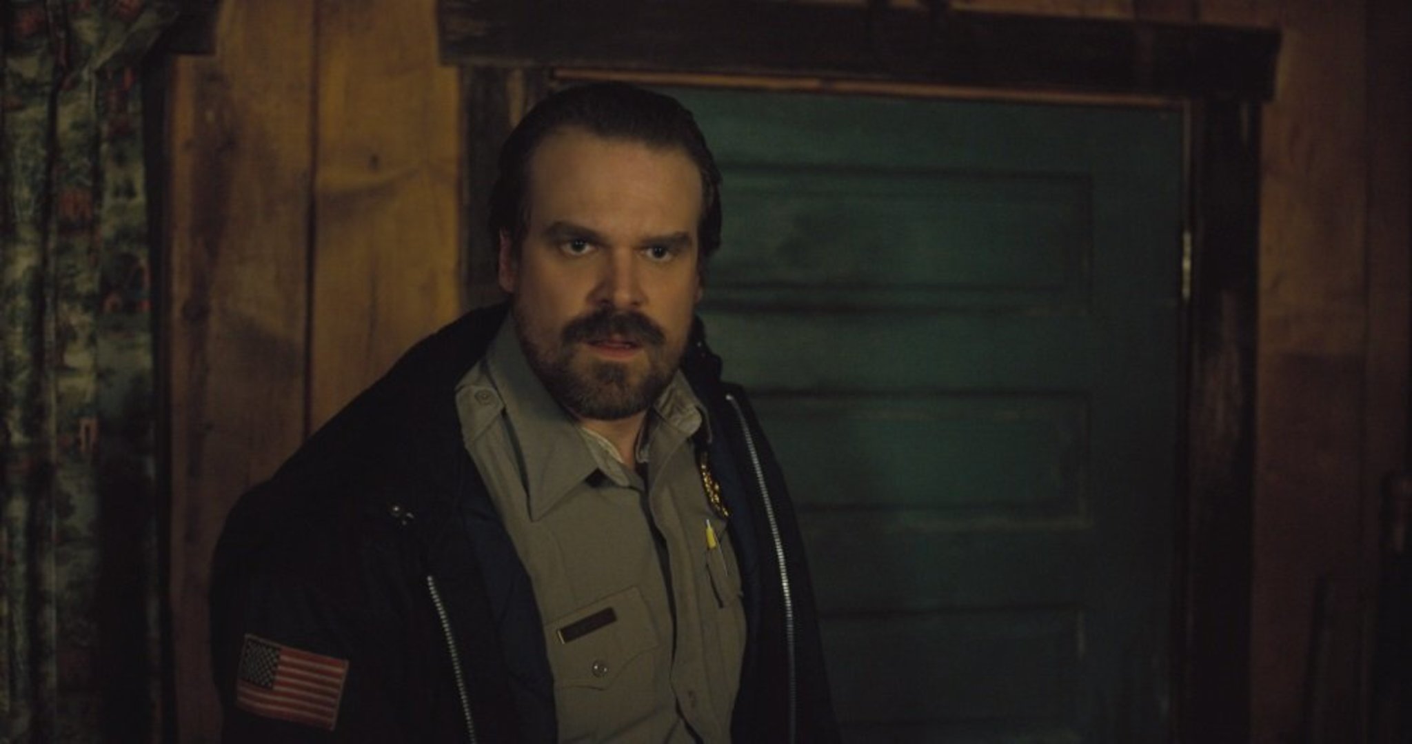 "Stranger Things": Geplante Szene mit Chief Hopper wurde gestrichen!