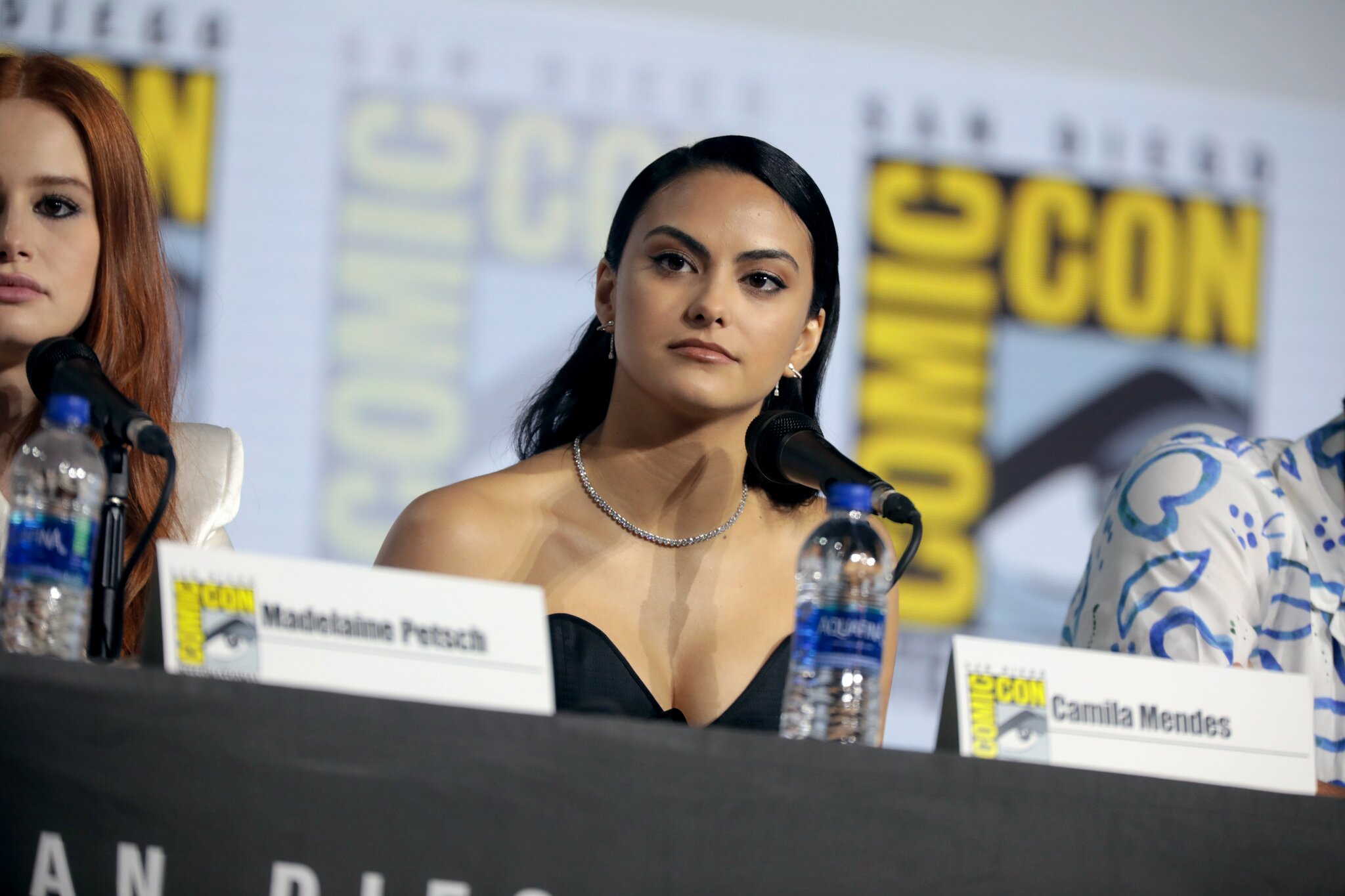"Riverdale" Staffel 5: Camila Mendes äußert sich zur Alien-Storyline