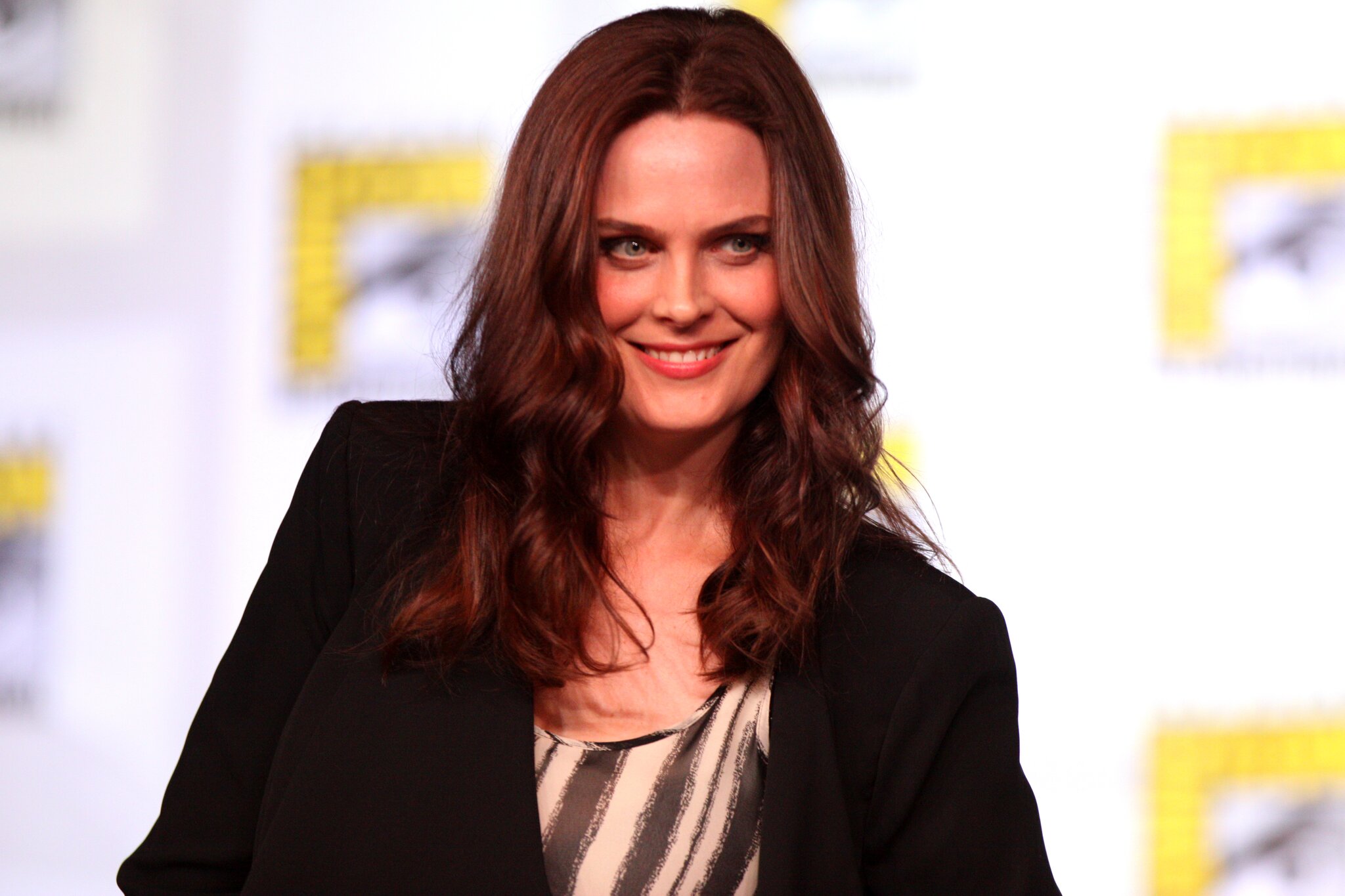 "Devil in Ohio": "Bones"-Star Emily Deschanel ergattert neue Netflix-Rolle